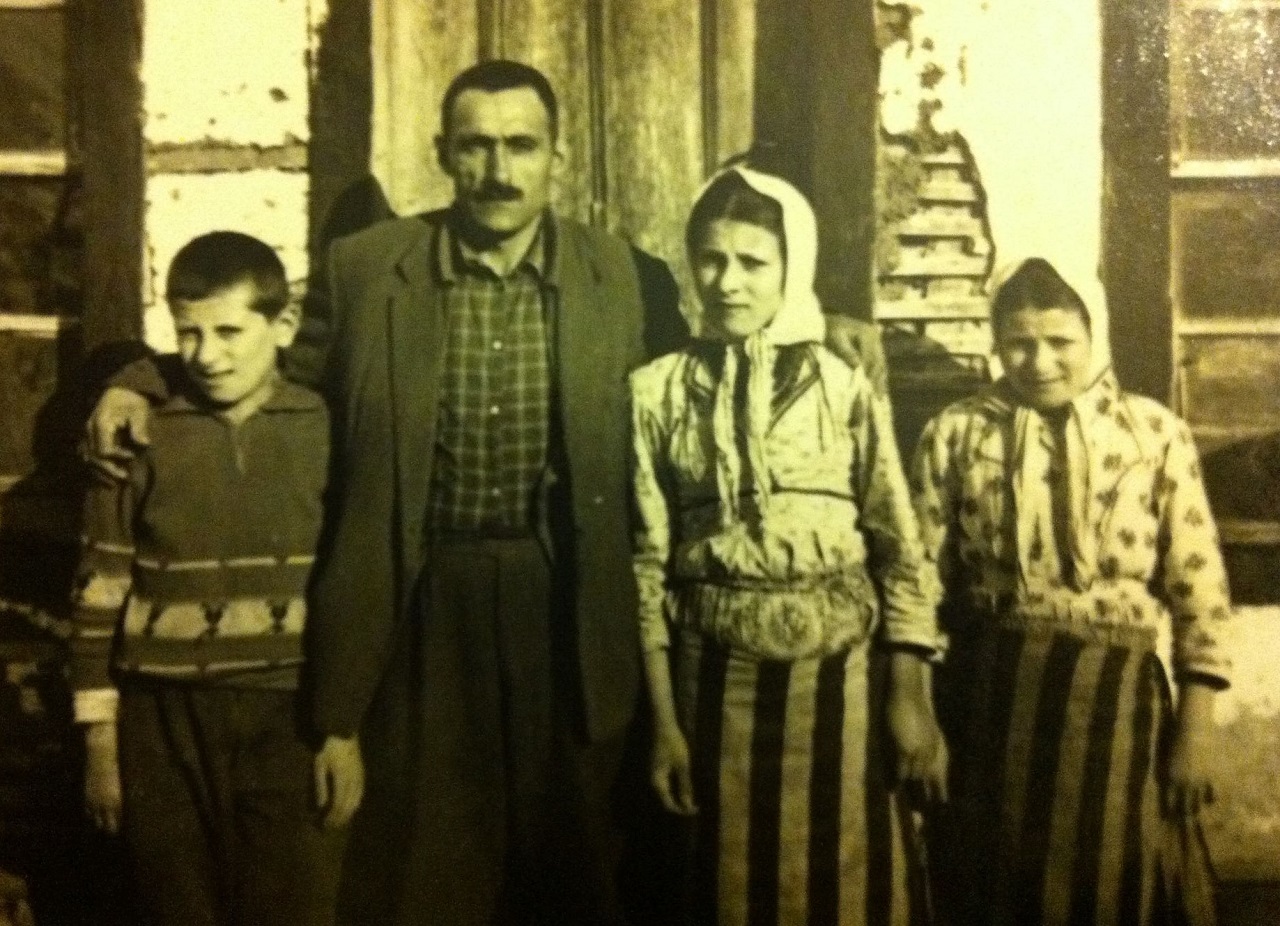 Temel SEVİM'in Albümünden nostalji Siyah-Beyaz resimler - Ali BAYIR